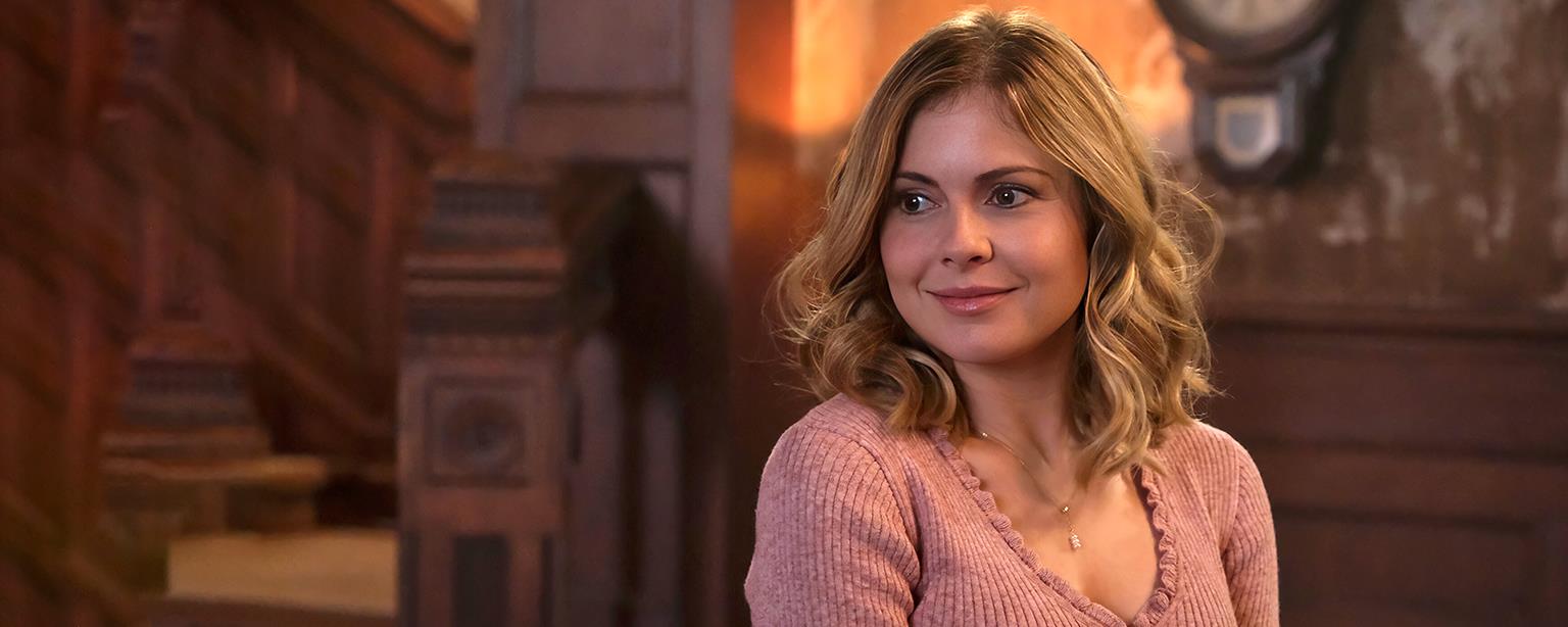 Watch GHOSTS season 4 Streaming Online | STARZPLAY