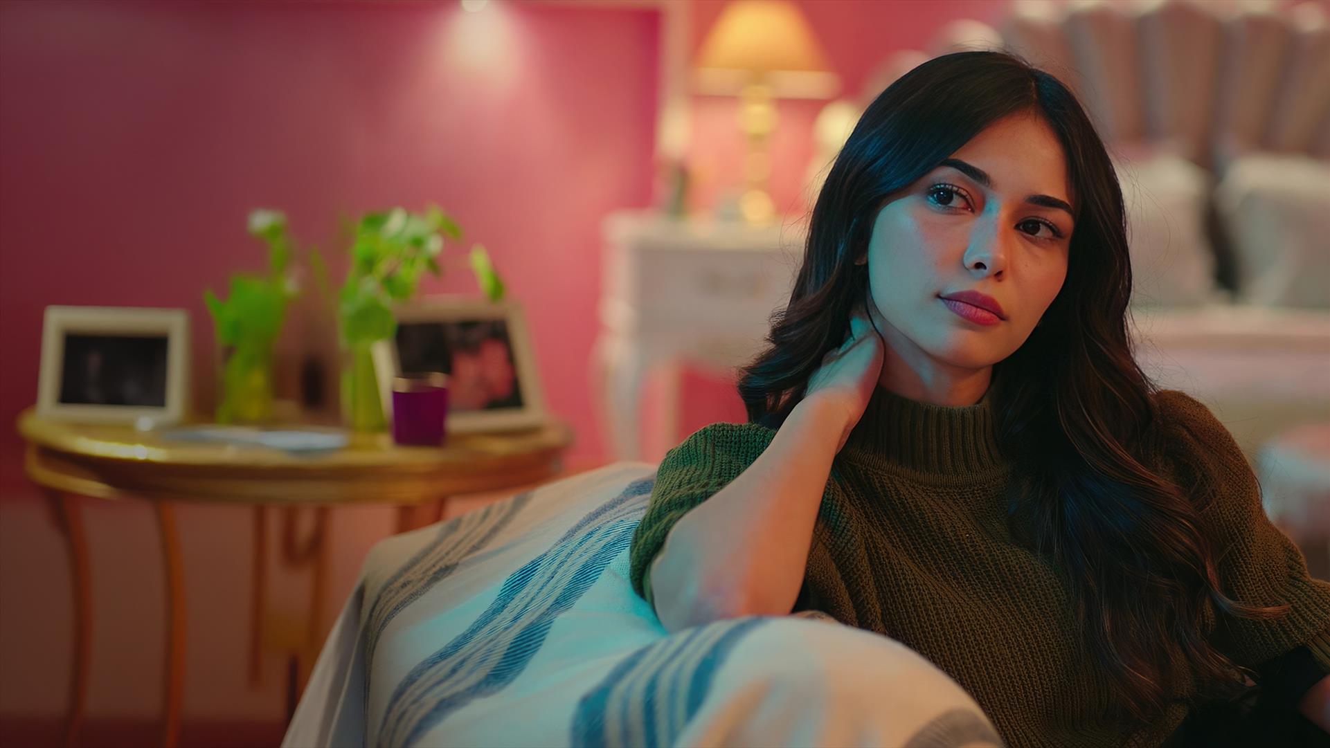 Watch Bahar For Free | STARZPLAY